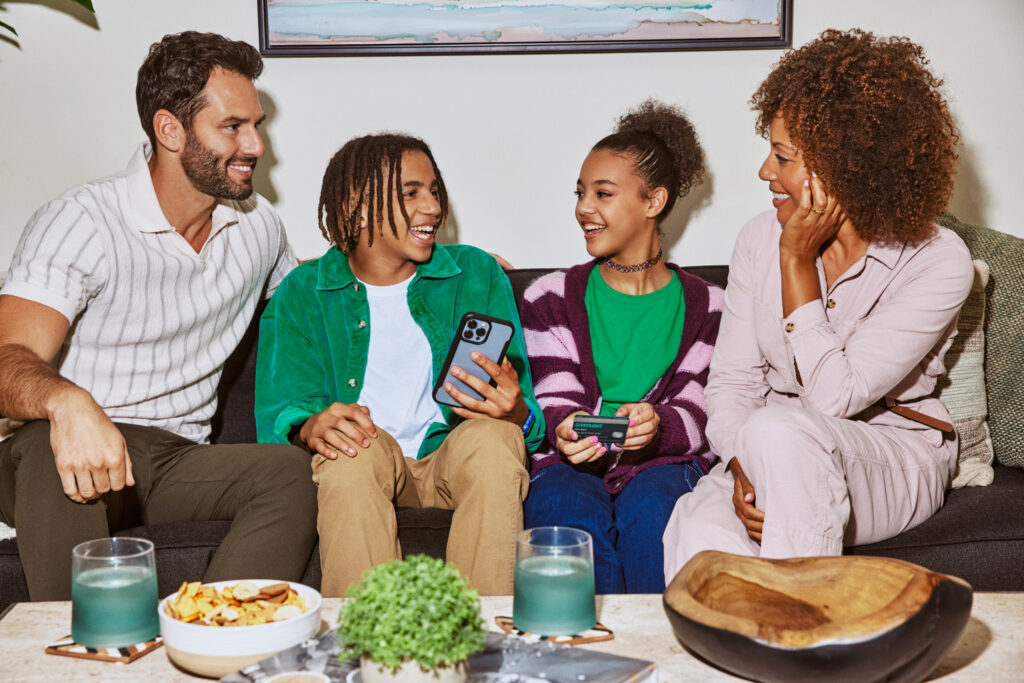 905 Best Family Group Names: Unique, Funny, Creative & Catchy for ...